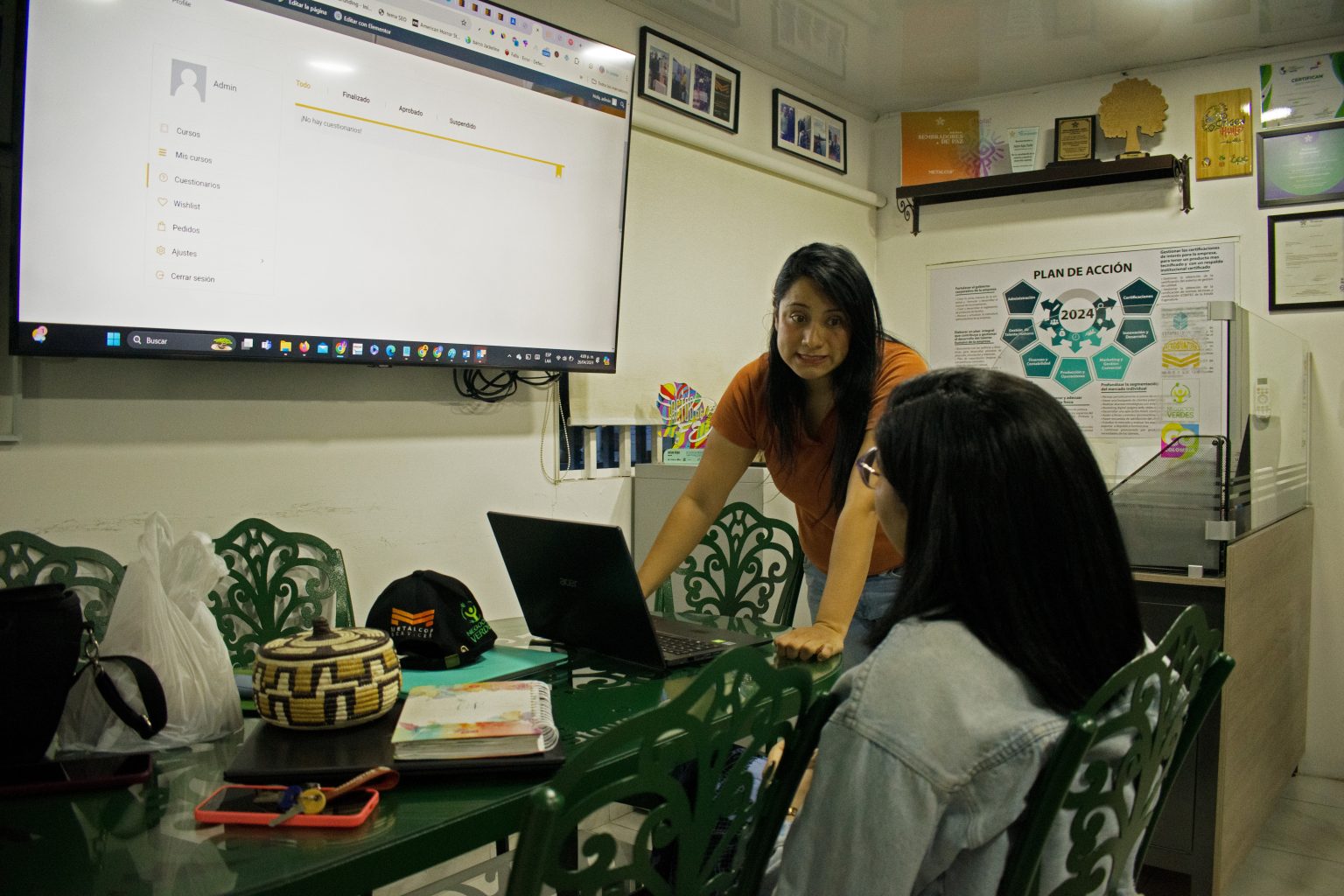 Aumenta la Productividad de tus Equipos con una Plataforma Elearning